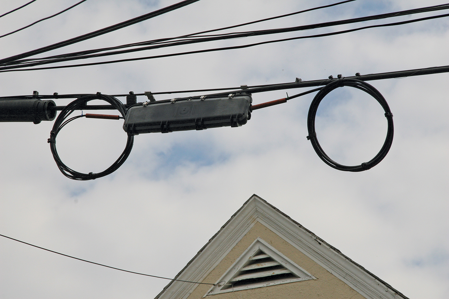 Benefits of Aerial Splicing | Lightwave