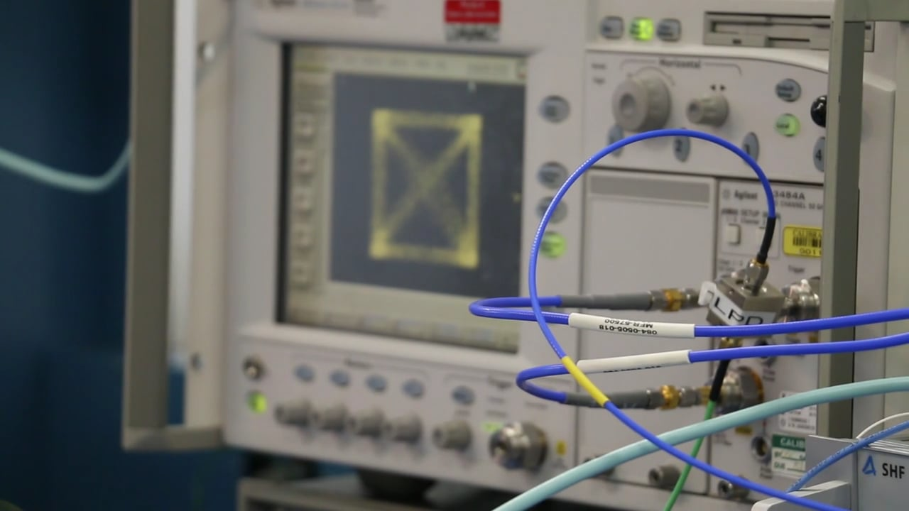 Discovery Semiconductors 100 Gb400 Gb Optical Coherent Receiver Lab ...