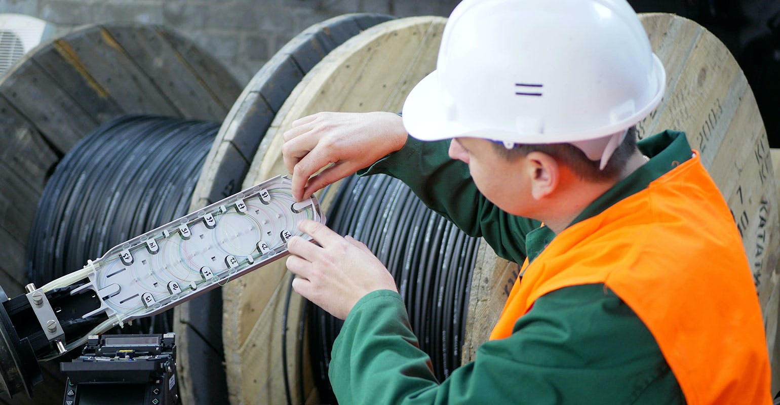 2022 Honoree: Go!Foton's Clamshell Hardened Terminal | Lightwave